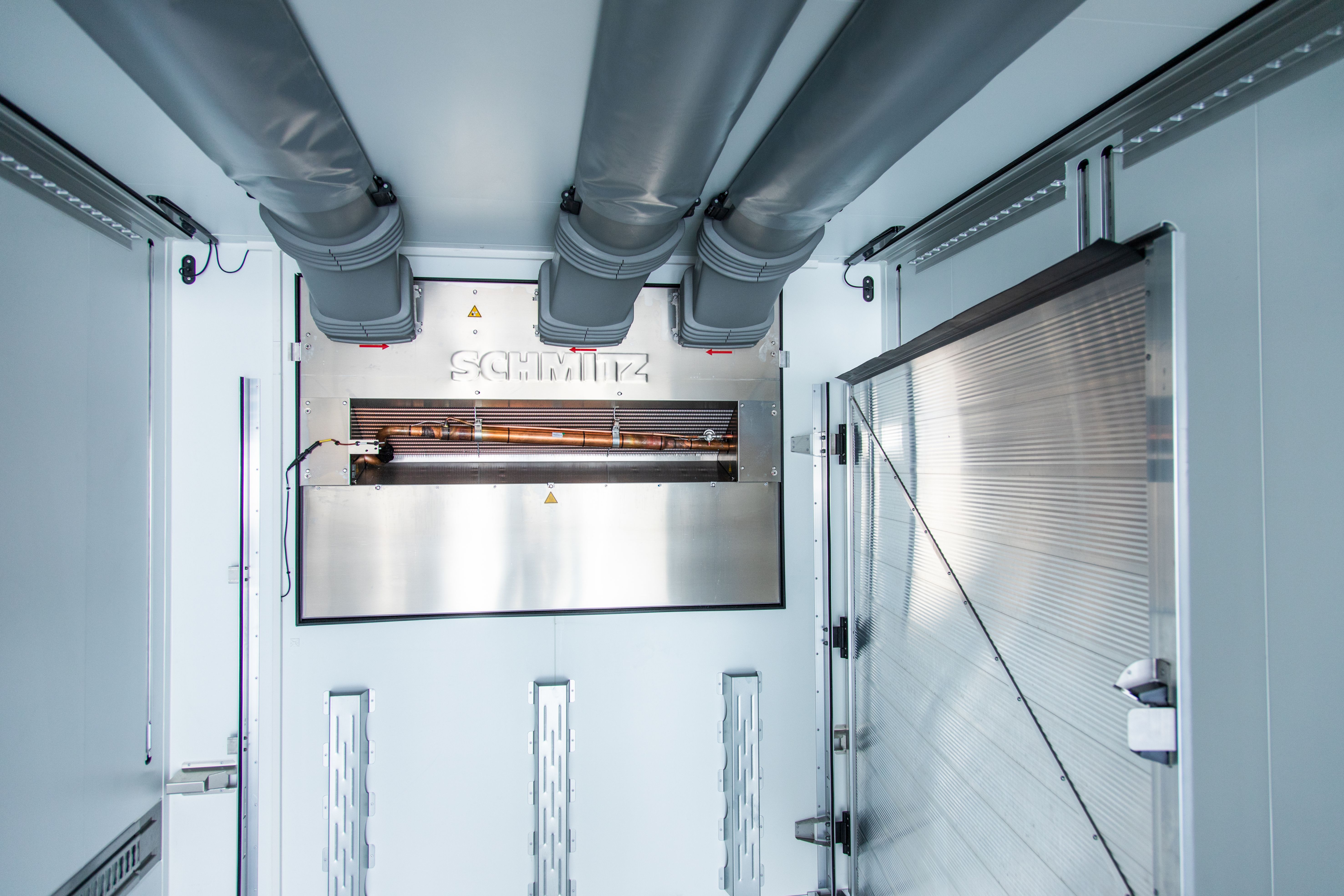 Smart features for cool transport solutions