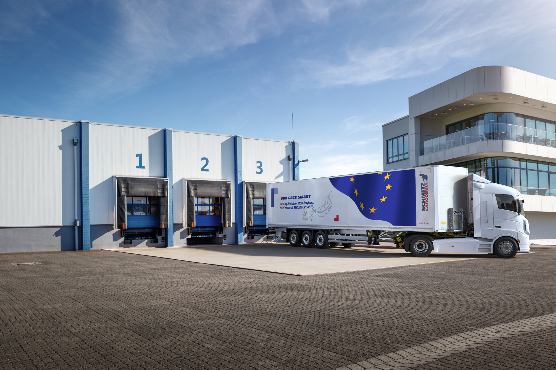 New dry freight trailer S.BO PACE from Schmitz Cargobull