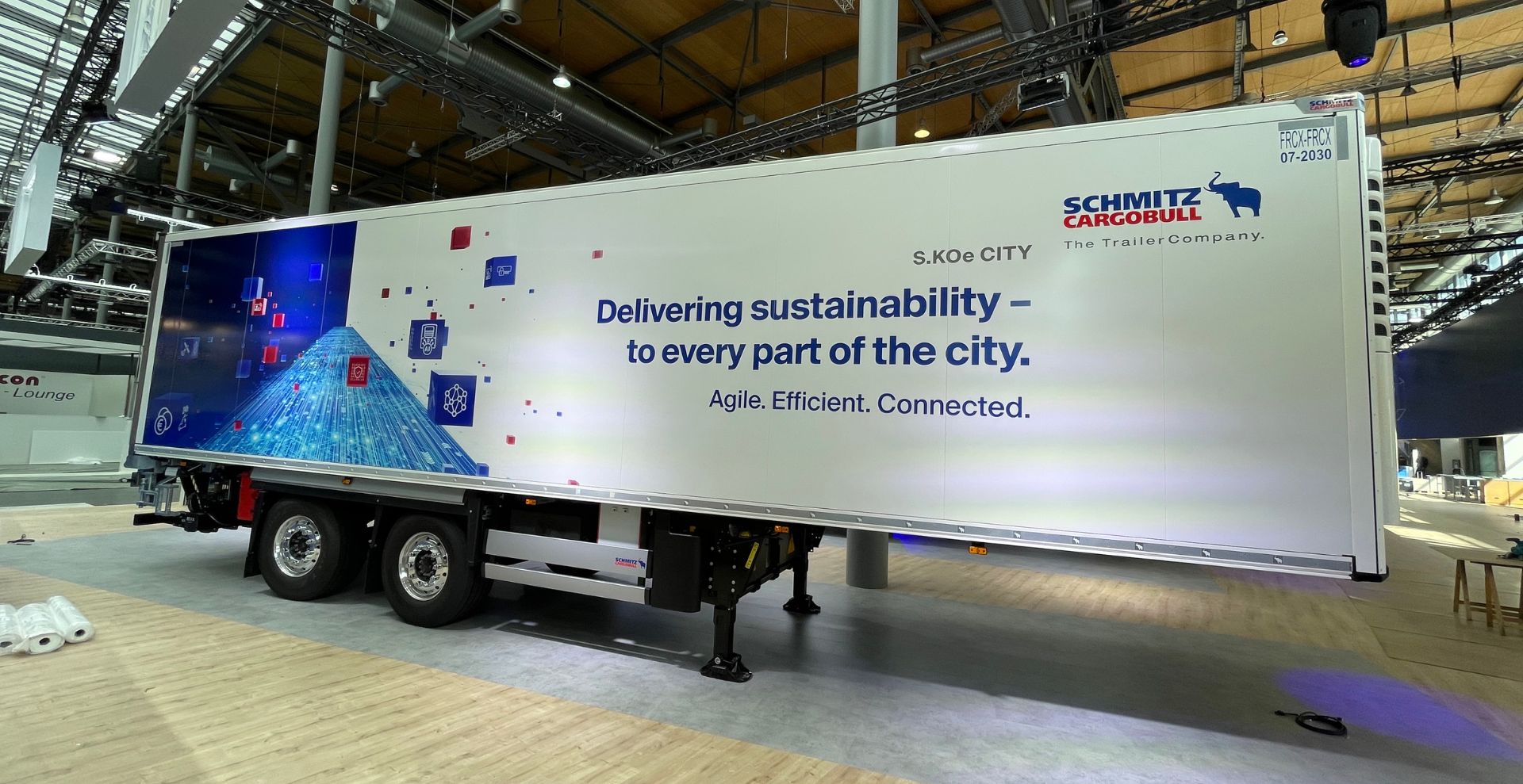 Fully electric S.KOe CITY refrigerated box body semi-trailer ...